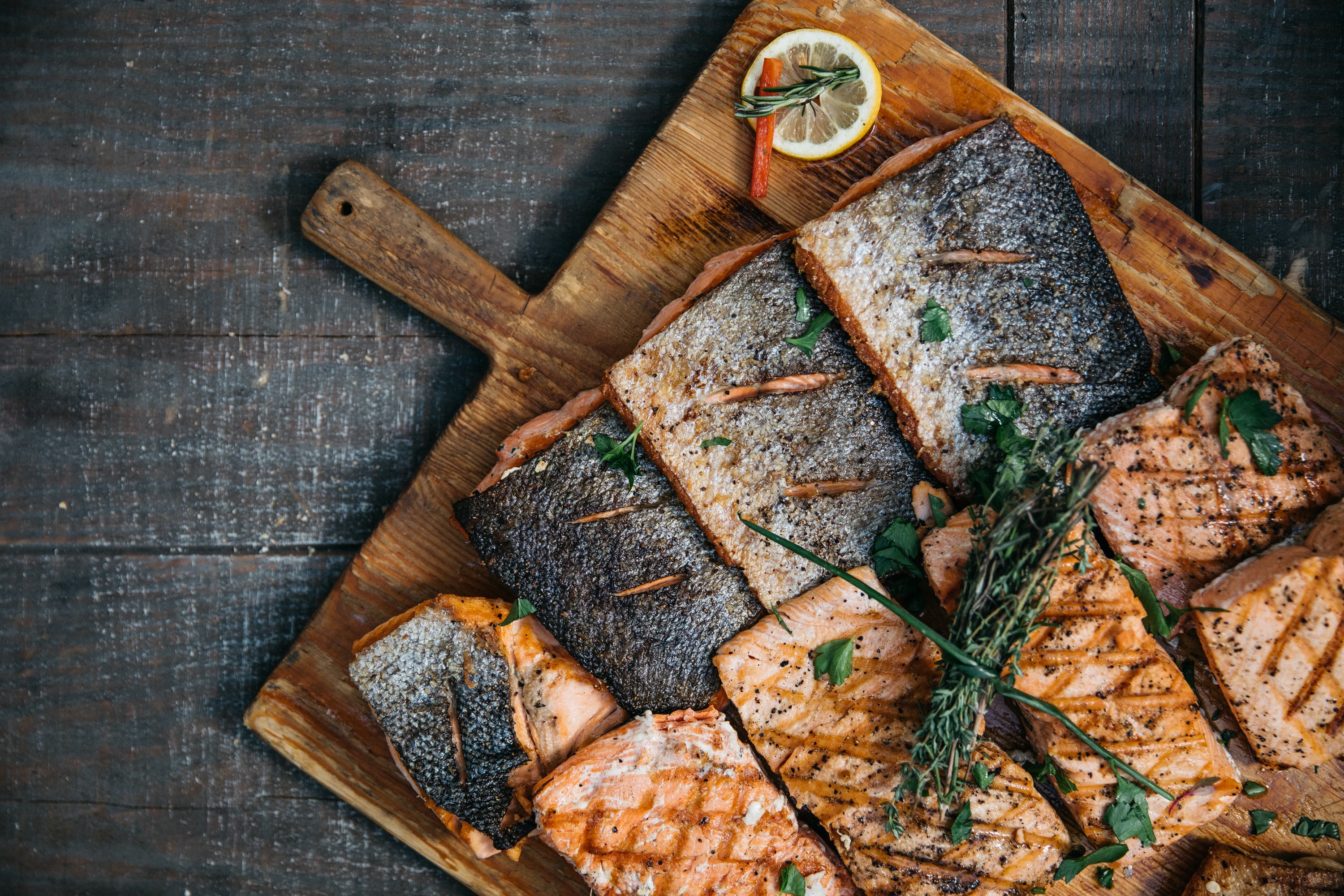 The Best Herbs and Spices for Seafood – Alaskan King Crab Co.